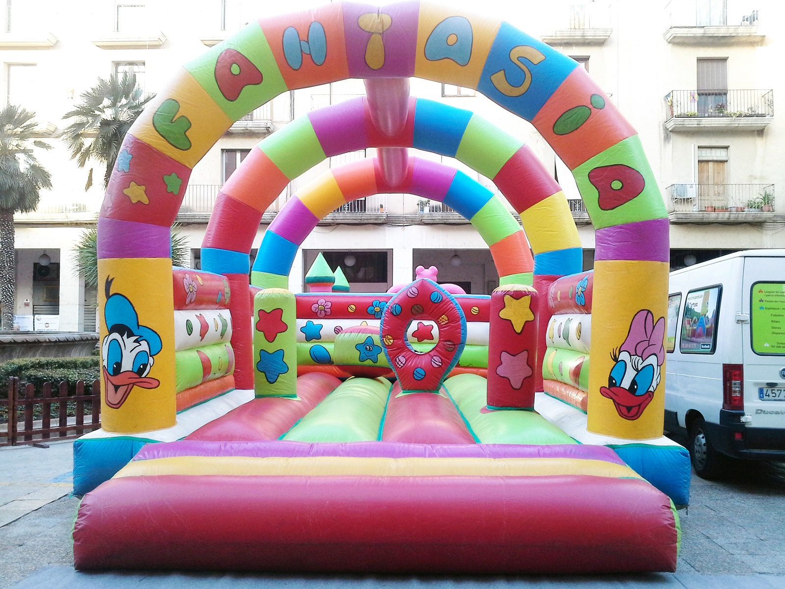 Hinchable Arco Iris Fantasia | www.fiestalea.com